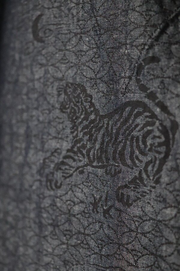 “Tiger ＆ Cresent moon” Night Shirt / Deep Indigo - BSSL-25105 ...